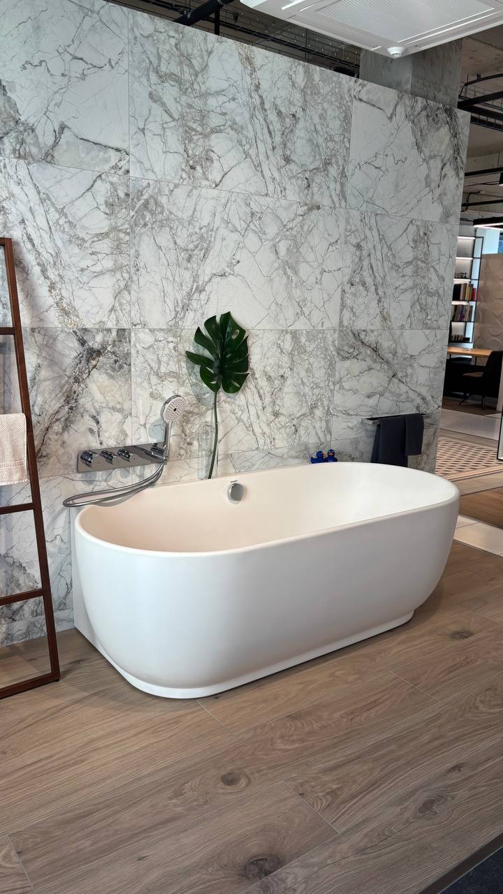 DURAVIT LUV Ванна пристенная из DuraSolid A, 1800х950х460 мм, 252 л ...